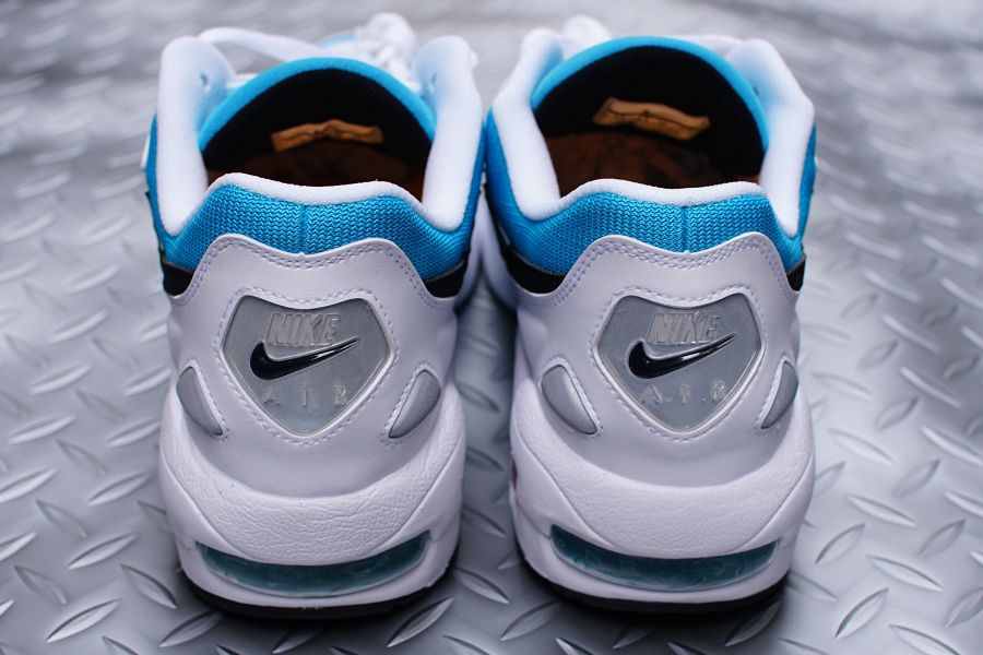 爽やかな発色の名作!NIKE AIR MAX2 LIGHT(エアマックス 爽やかな発色の名作!NIKE AIR MAX2 LIGHT(エアマックス